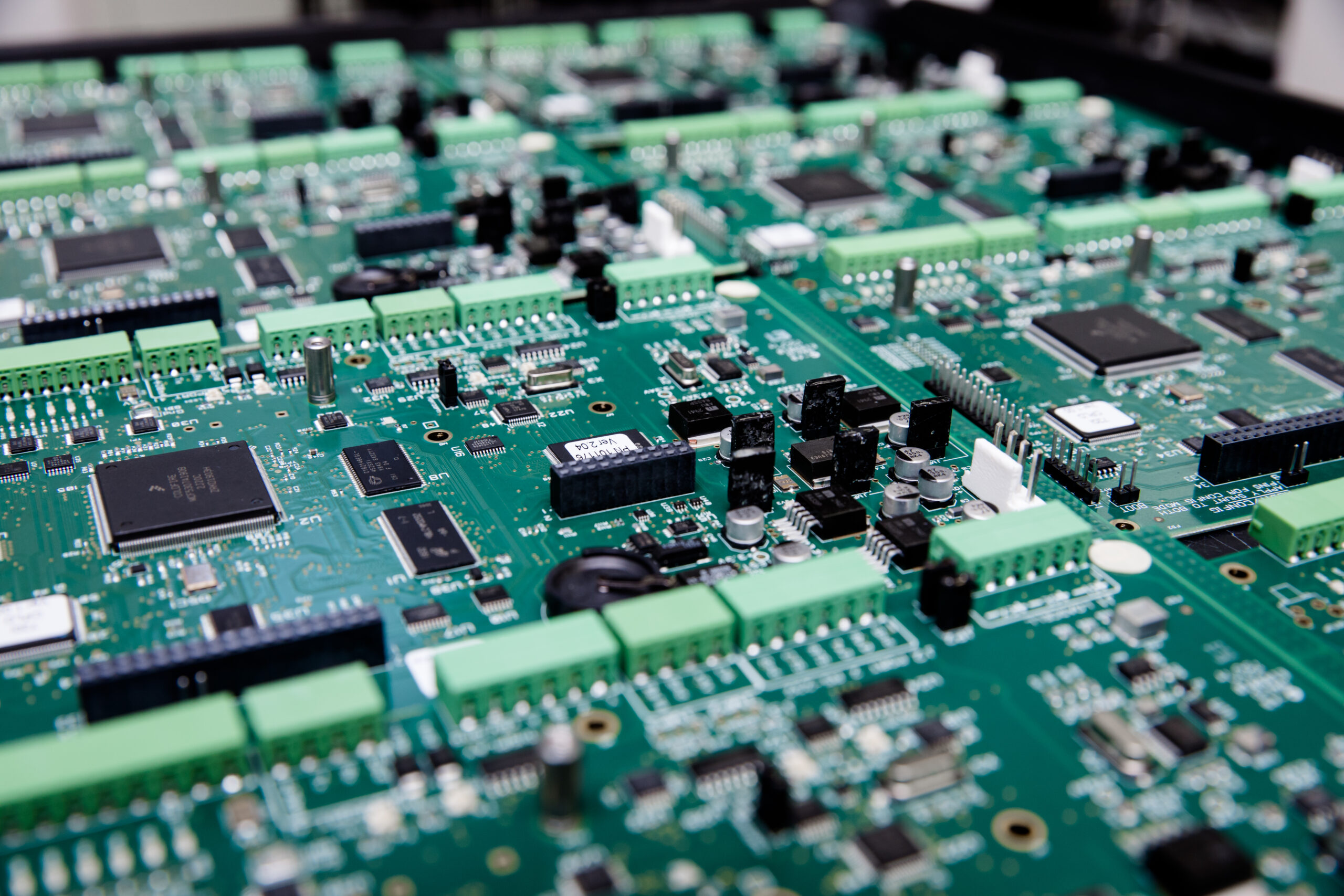 Printed Circuit Board Assembly: Advanced Solutions | DCA